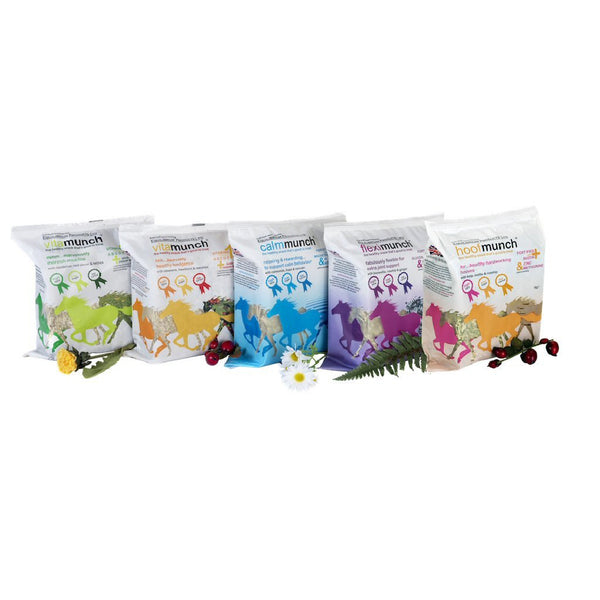 Equilibrium VitaMunch Meadow Snack Block | Healthy Treat for Horses ...